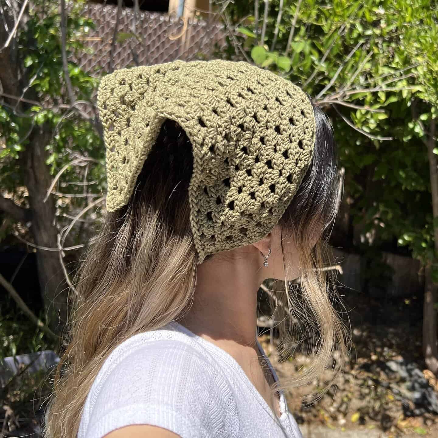 Crochet Granny Triangle Bandana | Free Pattern & Tutorial