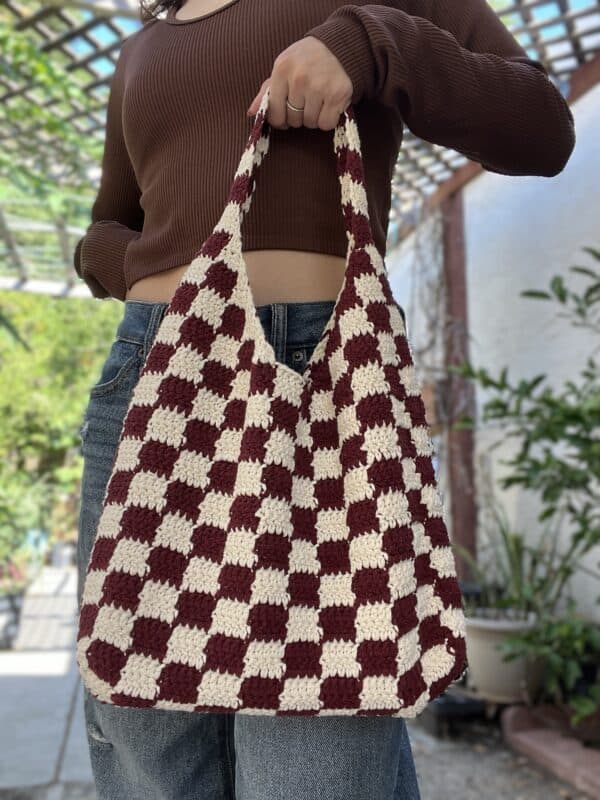 Crochet Checkered Tote Bag | Free Pattern & Video Tutorial