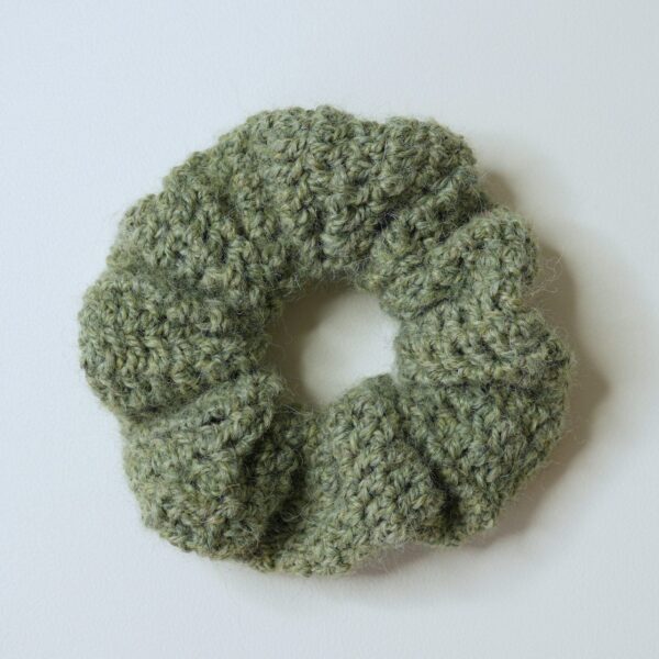 Easy Crochet Scrunchie | Free Pattern & Video Tutorial