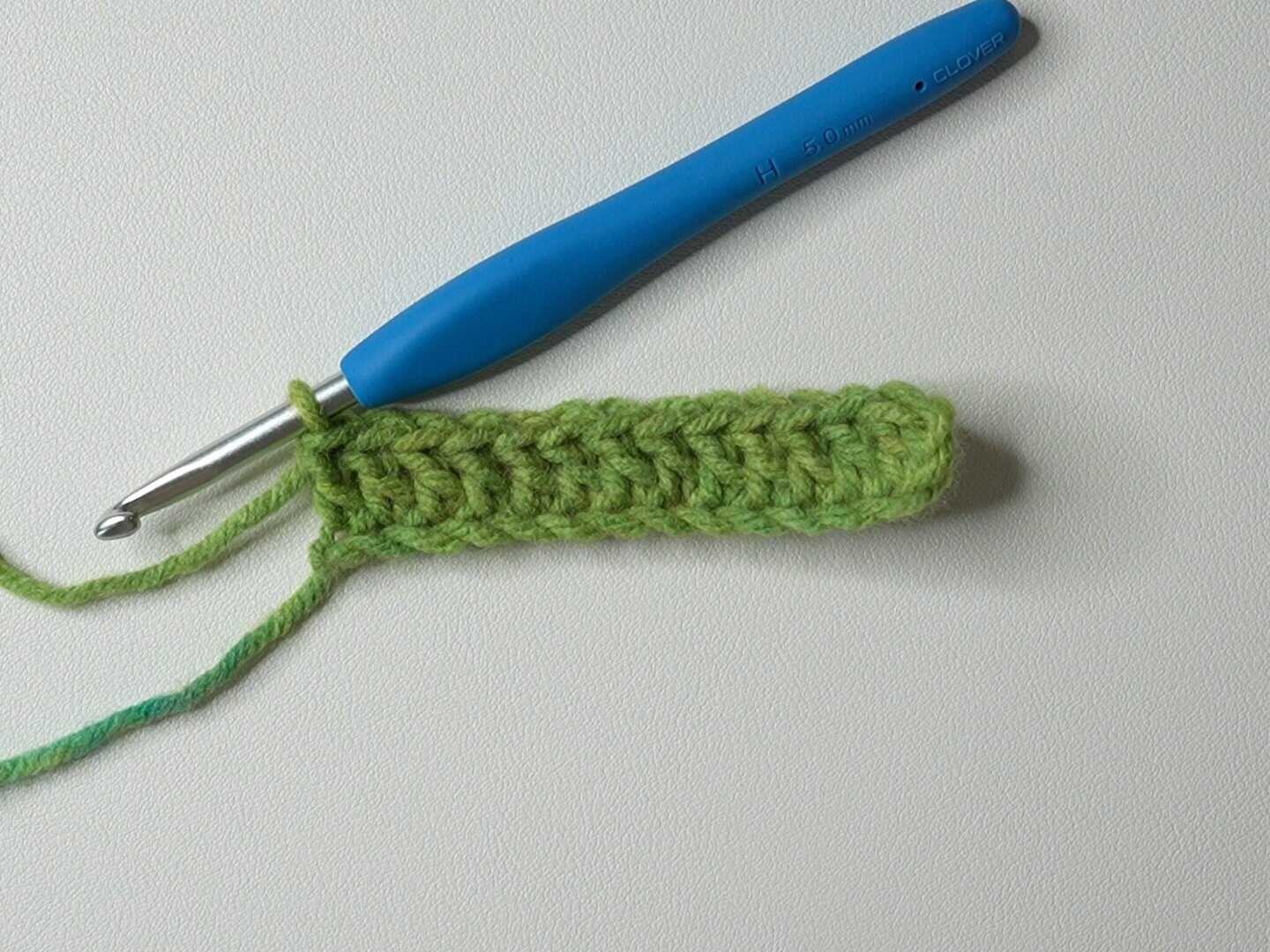 Basic Crochet Drawstring Pouch | Free Pattern & Video Tutorial