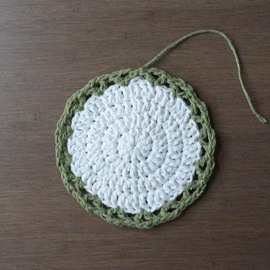 Crochet Flower Bouquet Coaster | Free Pattern & Video Tutorial