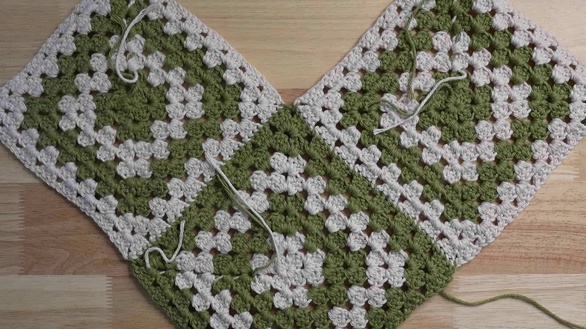 Granny Square Bag | Free Pattern & Video Tutorial