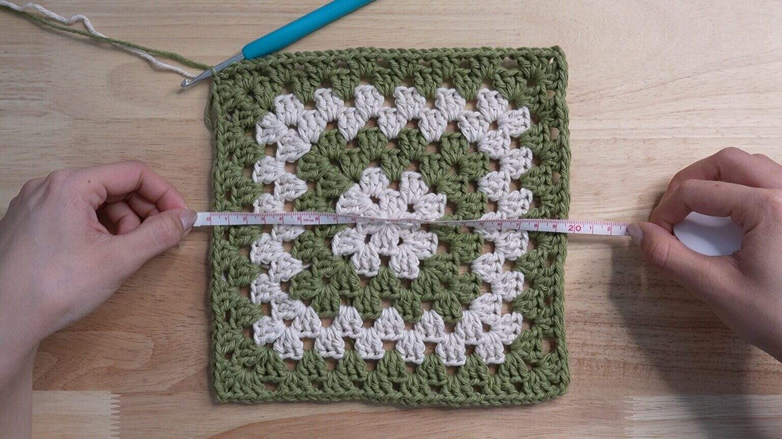 Granny Square Bag | Free Pattern & Video Tutorial